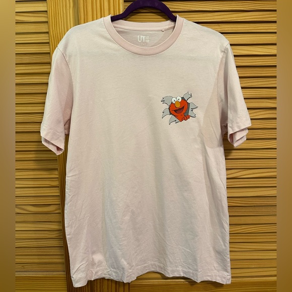 Uniqlo x KAWS | Tops | Uniqlo X Sesame Street Kaws Elmo Pink Tshirt ...